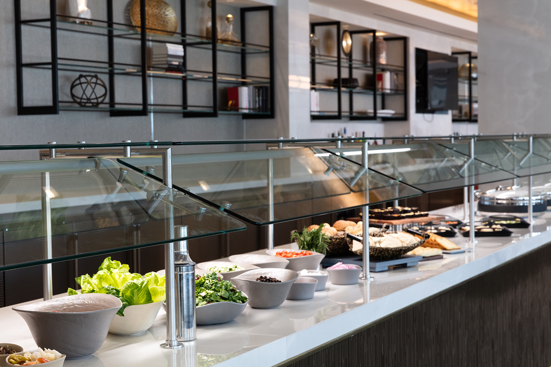 TheDesignAir –United Opens New Club Lounge At LaGuardia Airport’s New ...