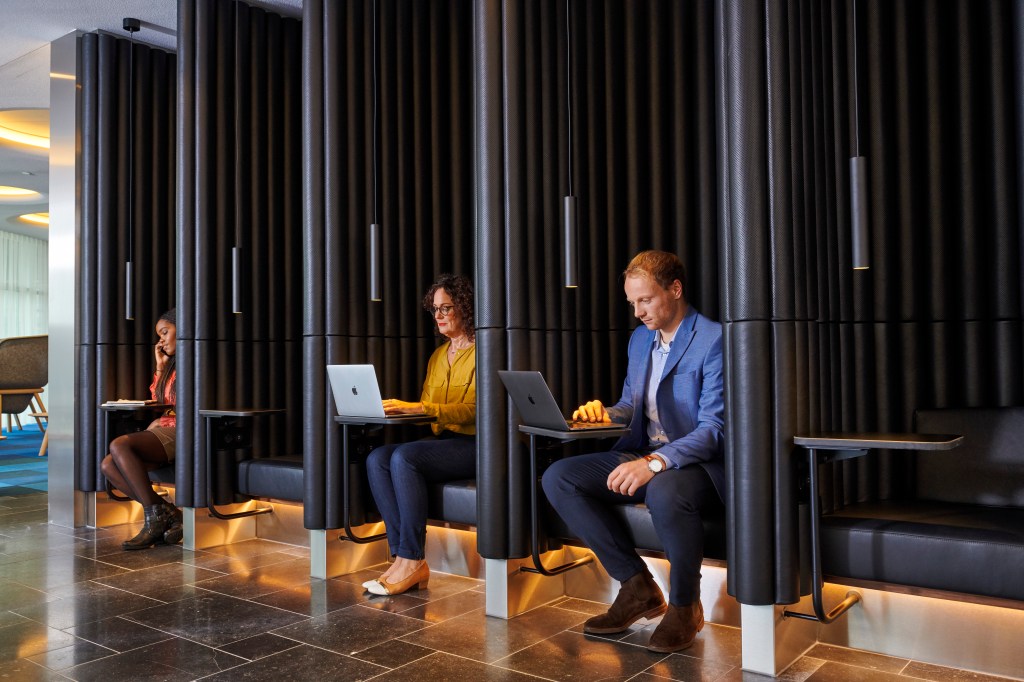 TheDesignAir –KLM celebrates opening of their fully operational Crown ...