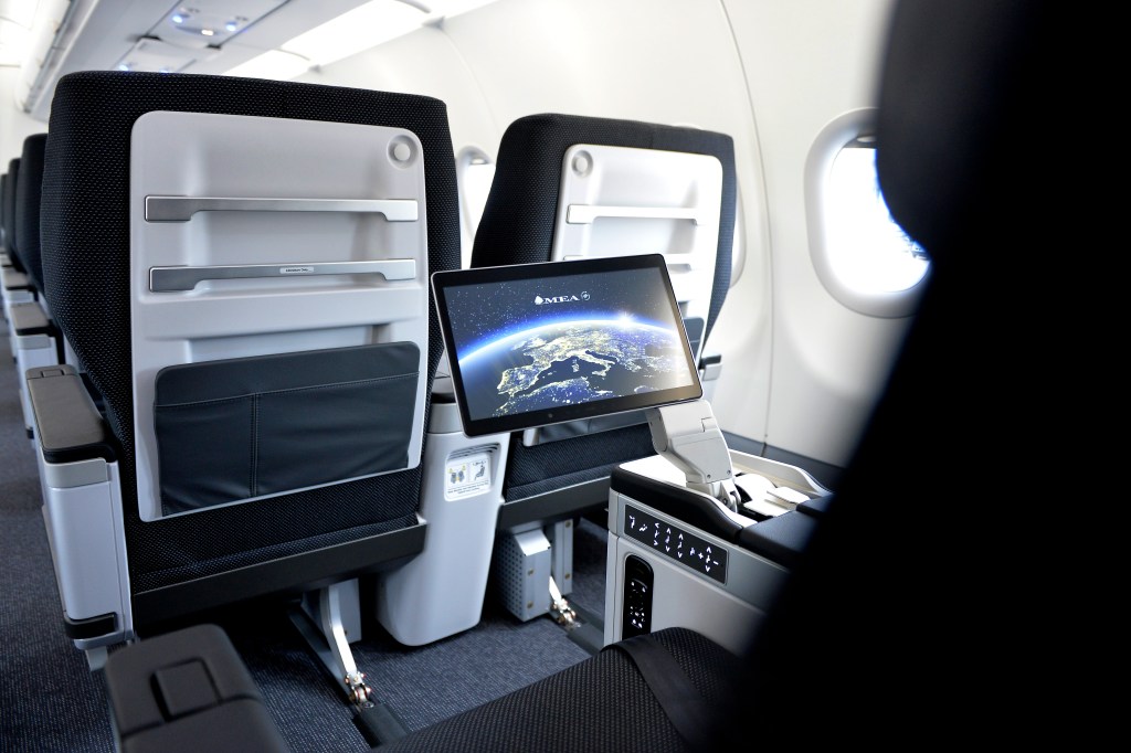 TheDesignAir –MEA receives new A321neo with new interiors and livery