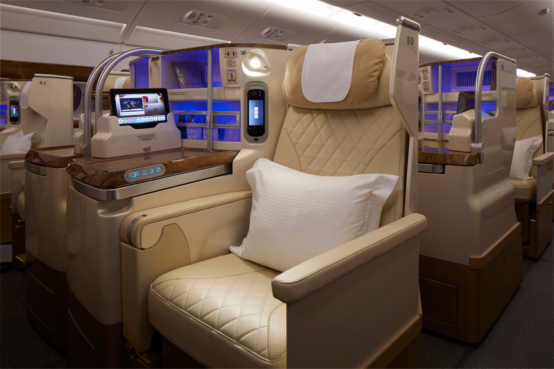 TheDesignAir –Emirates’ first retrofitted A380 takes to the skies