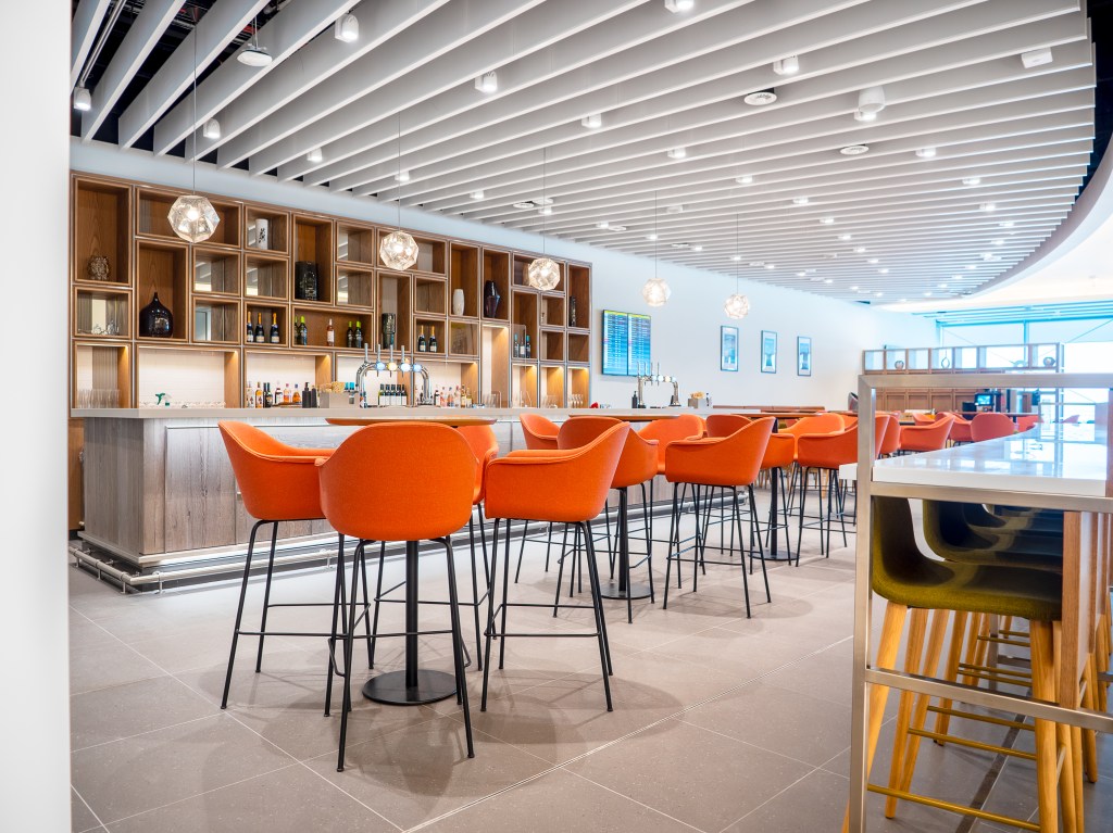 TheDesignAir –Manchester’s renovated Terminal 2 reopens, and it’s a ...