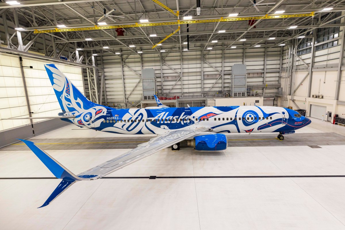 TheDesignAir –Alaska Airlines launches new ‘Salmon’ Aircraft with a ...