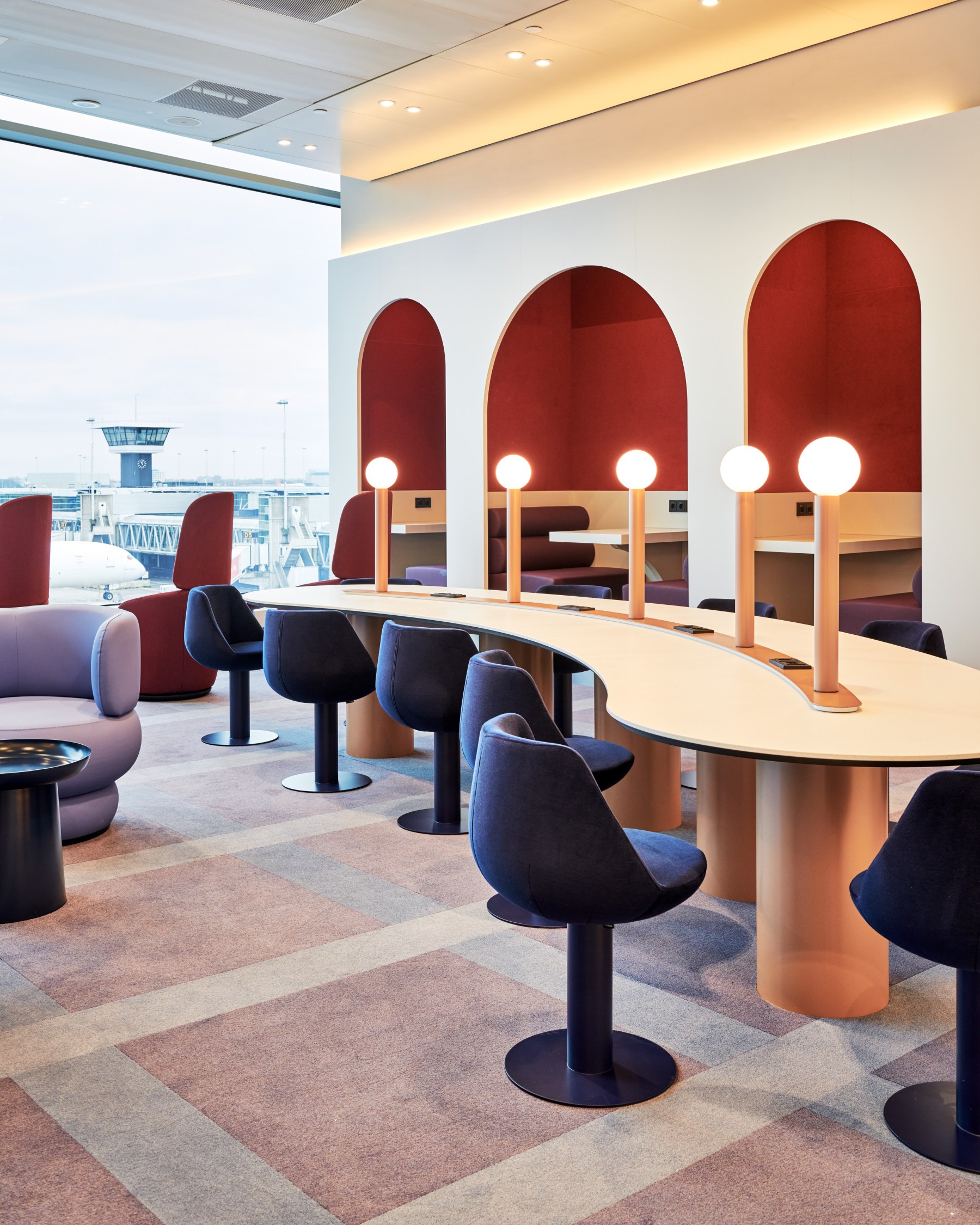 TheDesignAir –Oneworld opens new lounge in Amsterdam… It’s time to play